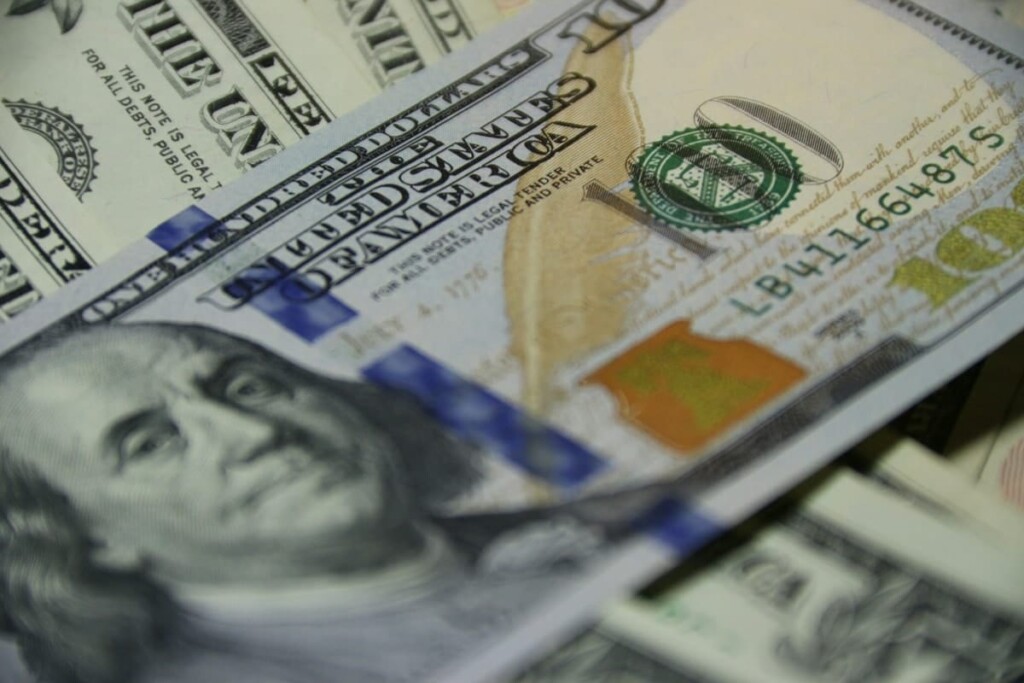 PDD Holdings Reportedly Accumulates $38 Billion Cash Stockpile ...